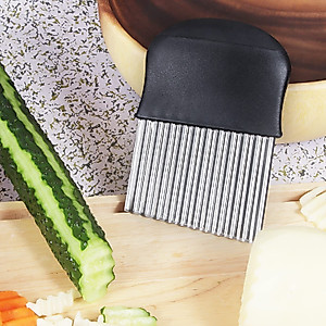 Strong Crinkle Cutter Heavy Duty French Fry Knife Thicken Stainless Steel Wavy Chopper Black Handle Durable Slicer for Potato Cucumber Veggies (Black)