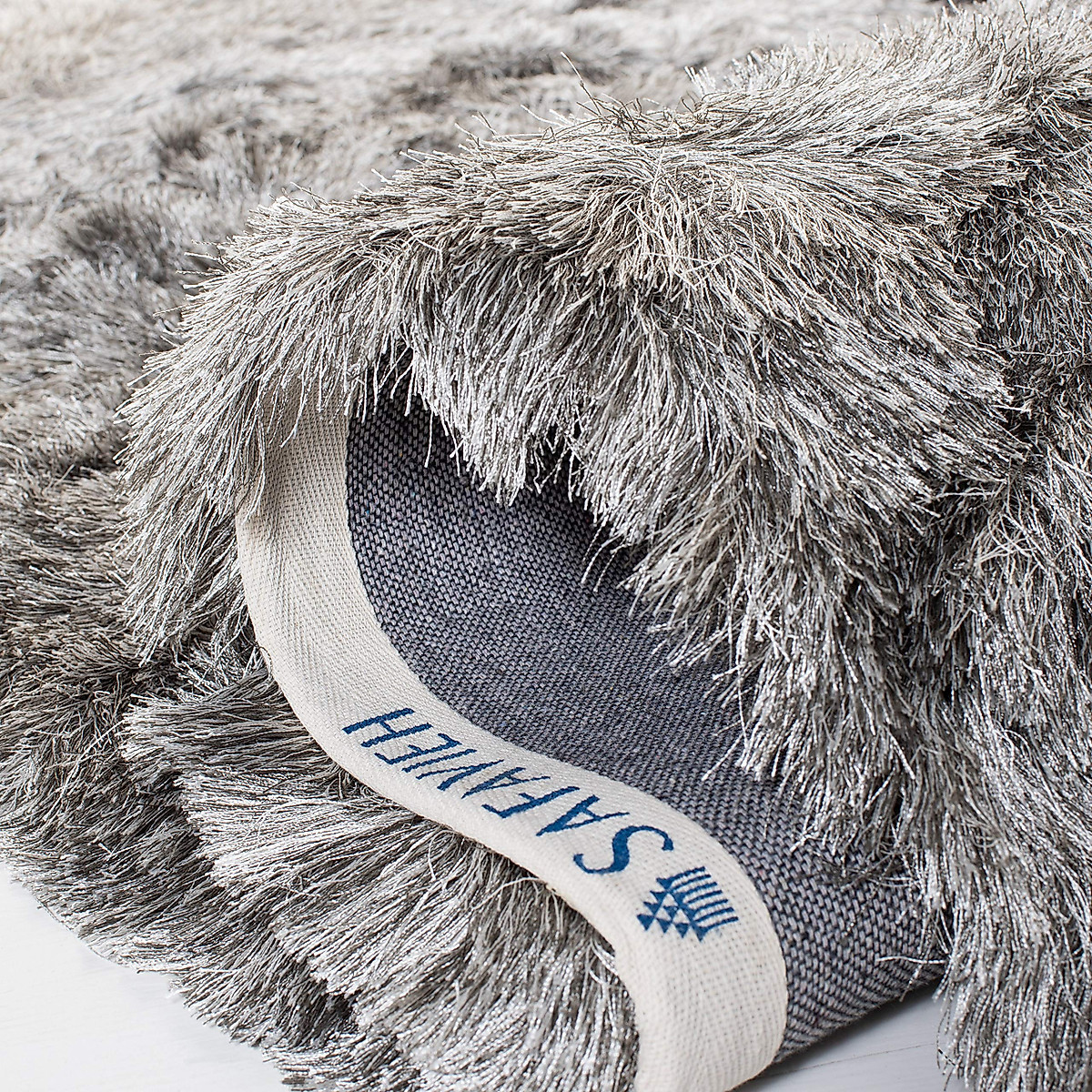 SAFAVIEH Paris Shag Collection Accent Rug - 3' x 5', Silver, Handmade Silken Glam, 2.5-inch Thick Ideal for High Traffic Areas in Entryway, Living Room, Bedroom (SG511-7575)