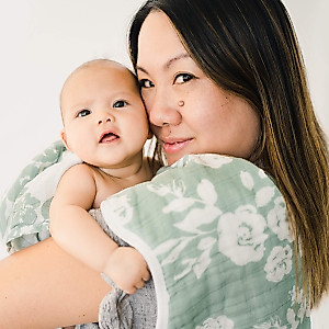 Bebe au Lait Classic Muslin Baby Burp Cloth Set - Vintage and Modern Floral , 8.5x17 Inch (Pack of 1)