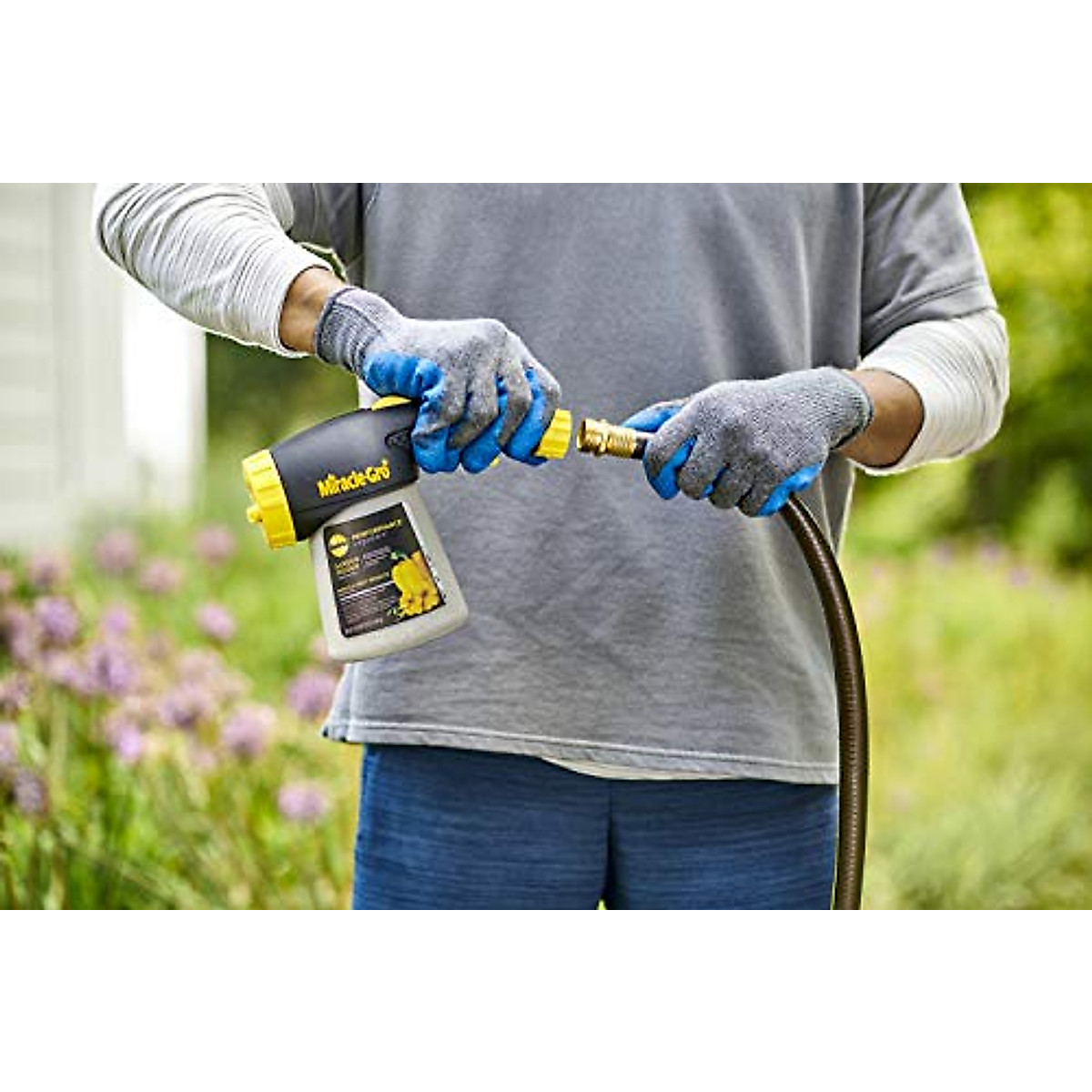 Miracle-Gro Performance Organics All Purpose Plant Nutrition and Garden Feeder Bundle: More Bounty (vs unfed), Feeds Instantly