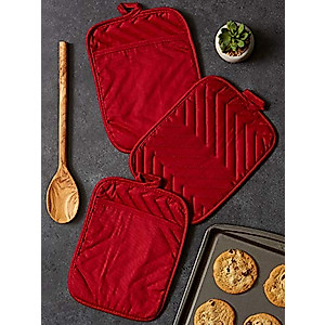 DII Heat Resistant Quilted Cotton Pot Holder Set, Designed with Space to Personalize Allowing a Customized Design, 7x9, Red, 3 Count