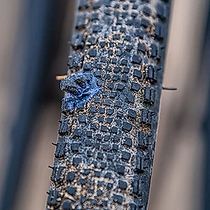 Muc Off Puncture Plug Repair Kit - Tubeless Tire Repair Kit for MTB/Road/Gravel Bikes - Tubeless Kit with Tire Plugger and Tire Plugs,Pink