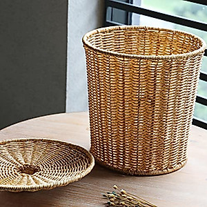 Tofficu Plastic woven wastebasket Woven Storage Baskets with Lid Laundry Basket Paper Waste Basket Garbage Container Bin for Home desktop garbage bin Office rattan storage basket