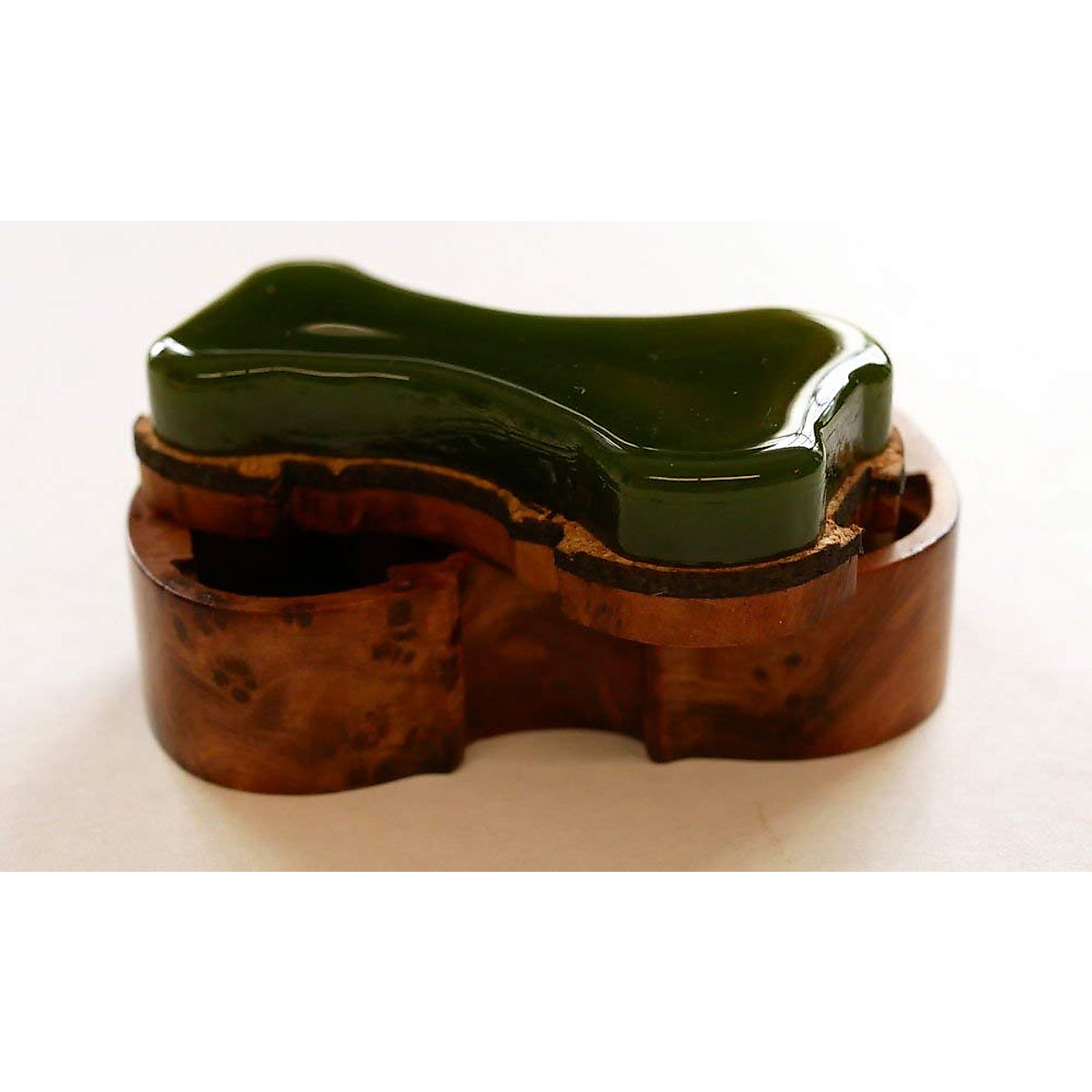 Jade L'Opera Stradivarius Box JADE Rosin for Violin, Viola, and Cello