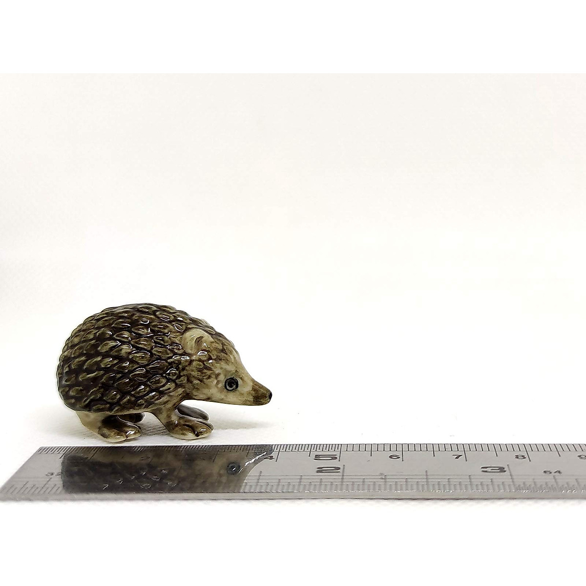 SSJSHOP Hedgehog Dollhouse Miniature Figurines Hand Painted Ceramic Animals Collectible Gift Home Garden Decor,