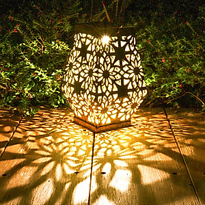 Hanging Solar Lanterns Outdoor Waterproof, Outdoor Lantern Lights Solar Powered Decorative, Garden Lanterns for Garden Patio Yard Table and More (2 Pack)