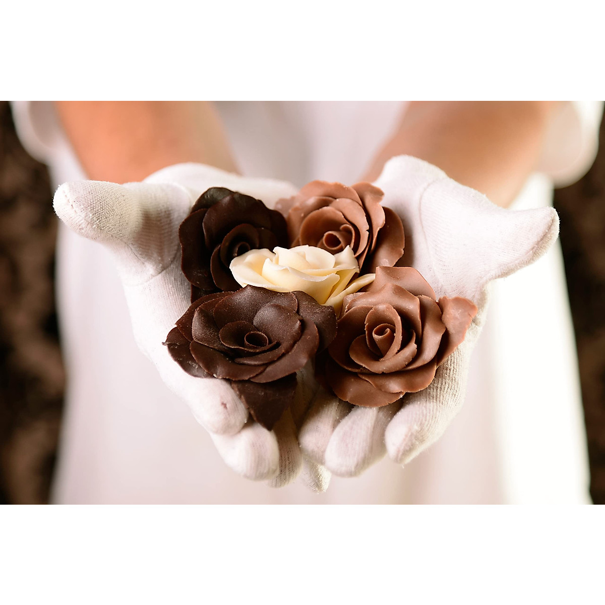 Bakerpan Black Modeling Chocolate - 1 Pound - Sculpt Cakes, Model Figurines, and Create Cake Toppers (Made in USA)