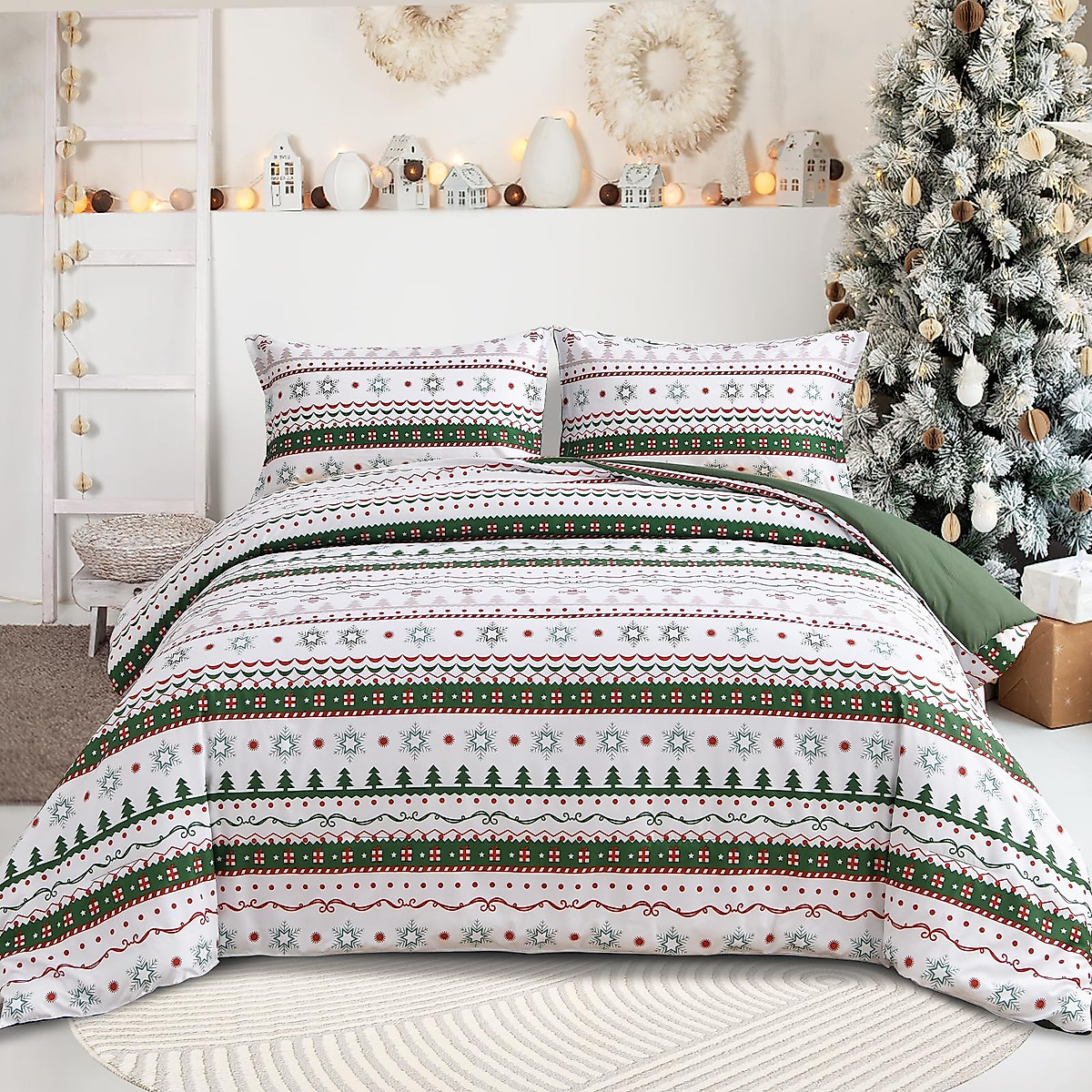 Dinjoy Christmas Comforter Set King Size, Green White Snowflake Christmas Tree Printed Pattern Holiday Bedding Set 3 Pieces, Soft Microfiber Xmas Holiday New Year Gift Bed Comforter 104" x 90"