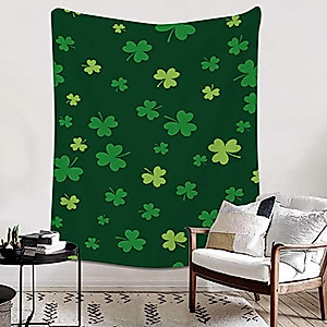 DoremiHome St. Patrick's Day Throw Blanket 40x50 inches Soft Cozy Plush Bed Blanket Fuzzy Throw for Sofa Couch, Lap TV Blanket Comfort Caring Gift - Green Lucky Shamrocks Irish Clover
