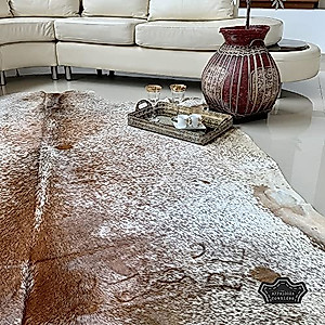 Natural Brown Speckled Cowhide Rug (5' x 7')