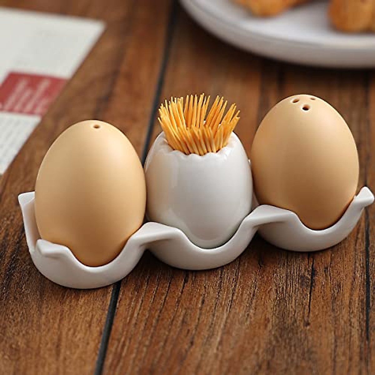 Egg-Shaped Ceramic Spice Shaker Seasoning Dispenser Flavor Ware Toothpick Jar Bottle With Holes, Porcelain Cruets Salt and Pepper Powder Tank with Tray for Barbecue Restaurant Kitchen Household Gift
