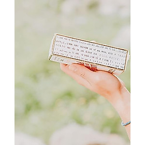 Eye Love Seduxe 30ml Pheromone Parfum- Experience the magic of sweet and seductive notes that celebrate femininity- Embrace the magic of Pheromones and live life to the fullest wherever you go.