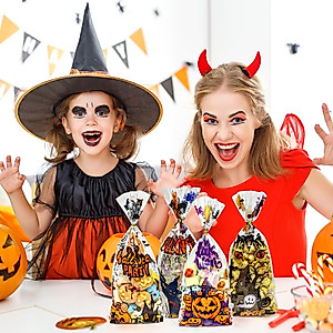 Halloween Treat Bags, Halloween Candy Bags, Halloween Cellophane Treat Bags, 60PCS Plastic Halloween Cookies Goodie Gift Bags with Ties for Halloween Trick or Treat Party Favors Supplies, 4 Style