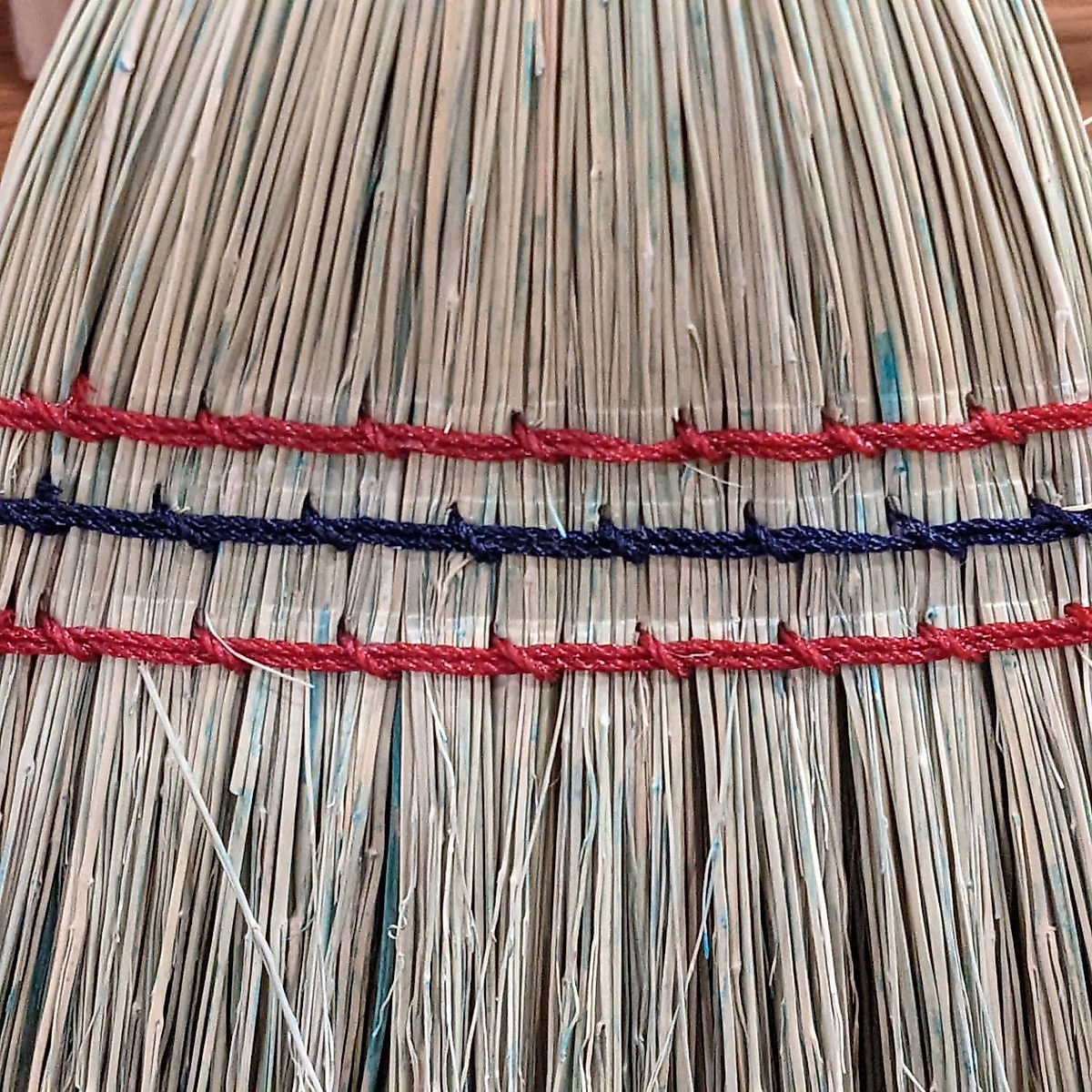 Lehman's Amish Made Barn Broom, Handmade of Corn Straw, Short 32 Inch Long