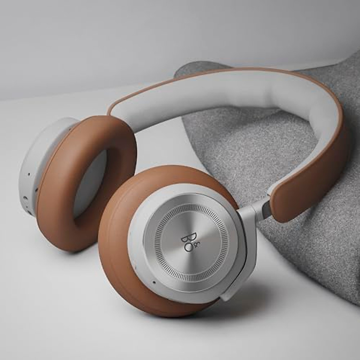Bang & Olufsen Beoplay HX – Comfortable Wireless ANC Over-Ear Headphones - Timber