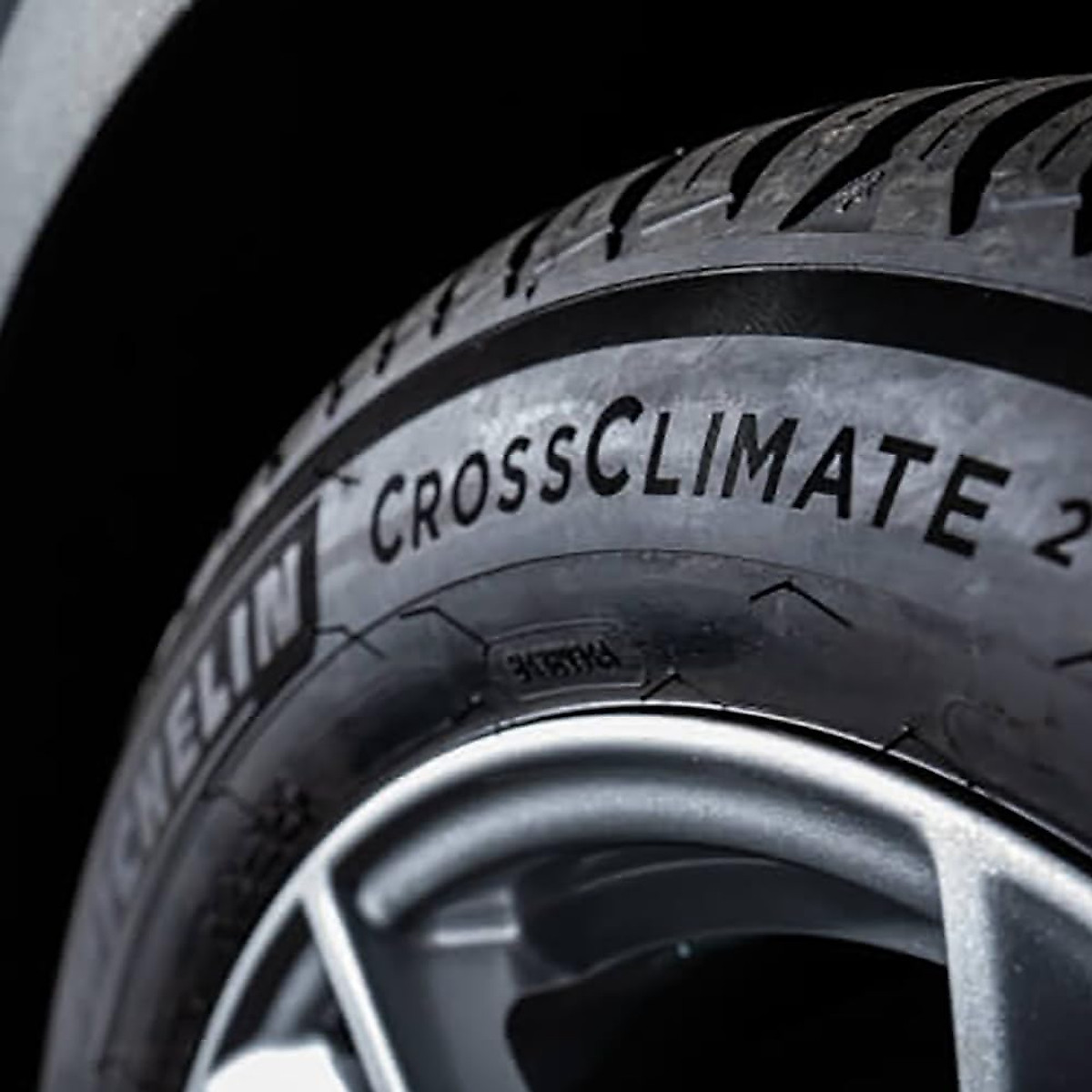 MICHELIN CrossClimate2 All-Season Car Tire for SUVs and Crossovers - 215/60R16 95V