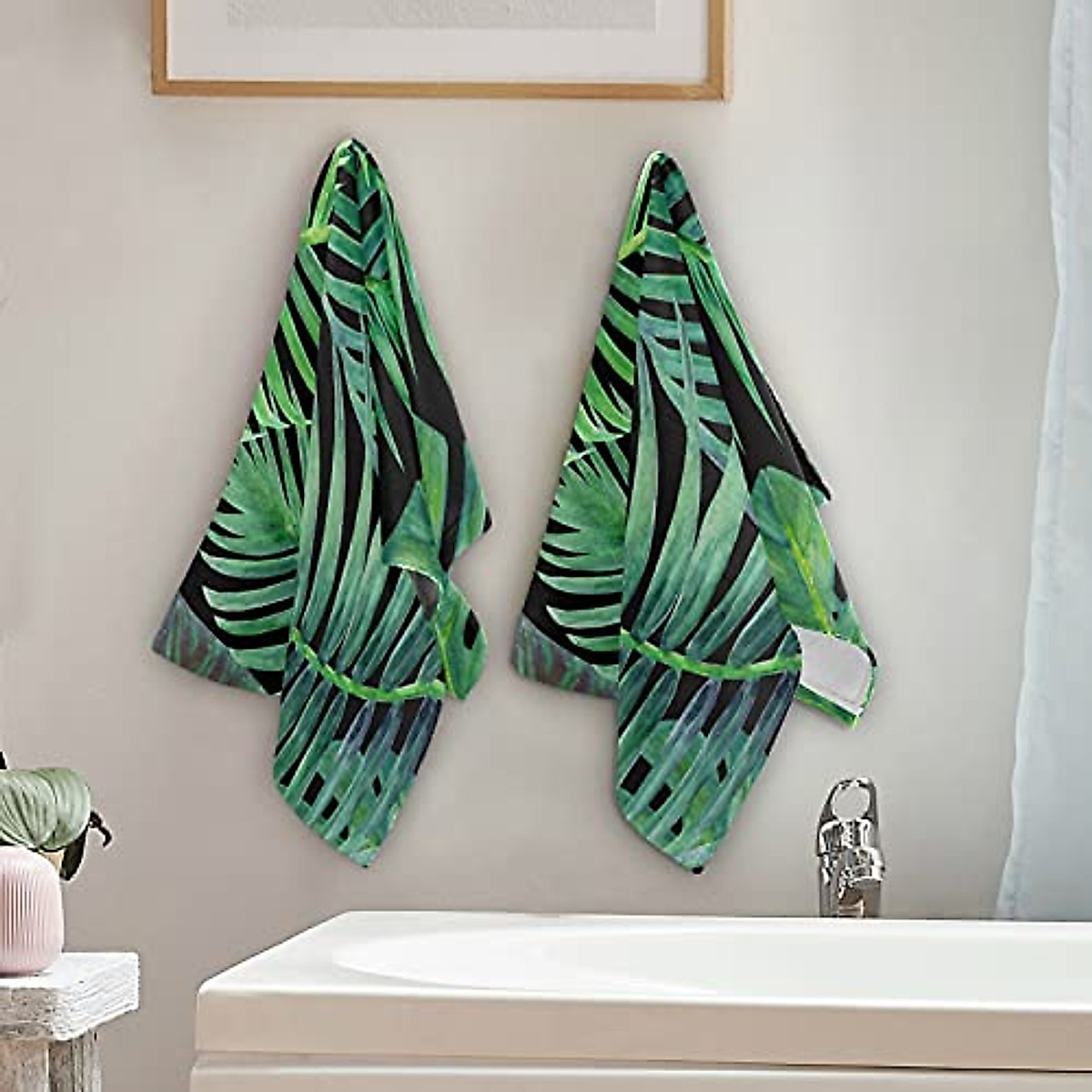 susiyo Bright Green Tropical Leaves Hand Towels Set of 2 Luxury Print Decorative Bathroom Towels Super Soft Highly Absorbent Multipurpose Towels for Yoga Gym Spa Hotel Bathroom Kitchen 28x14 Inch