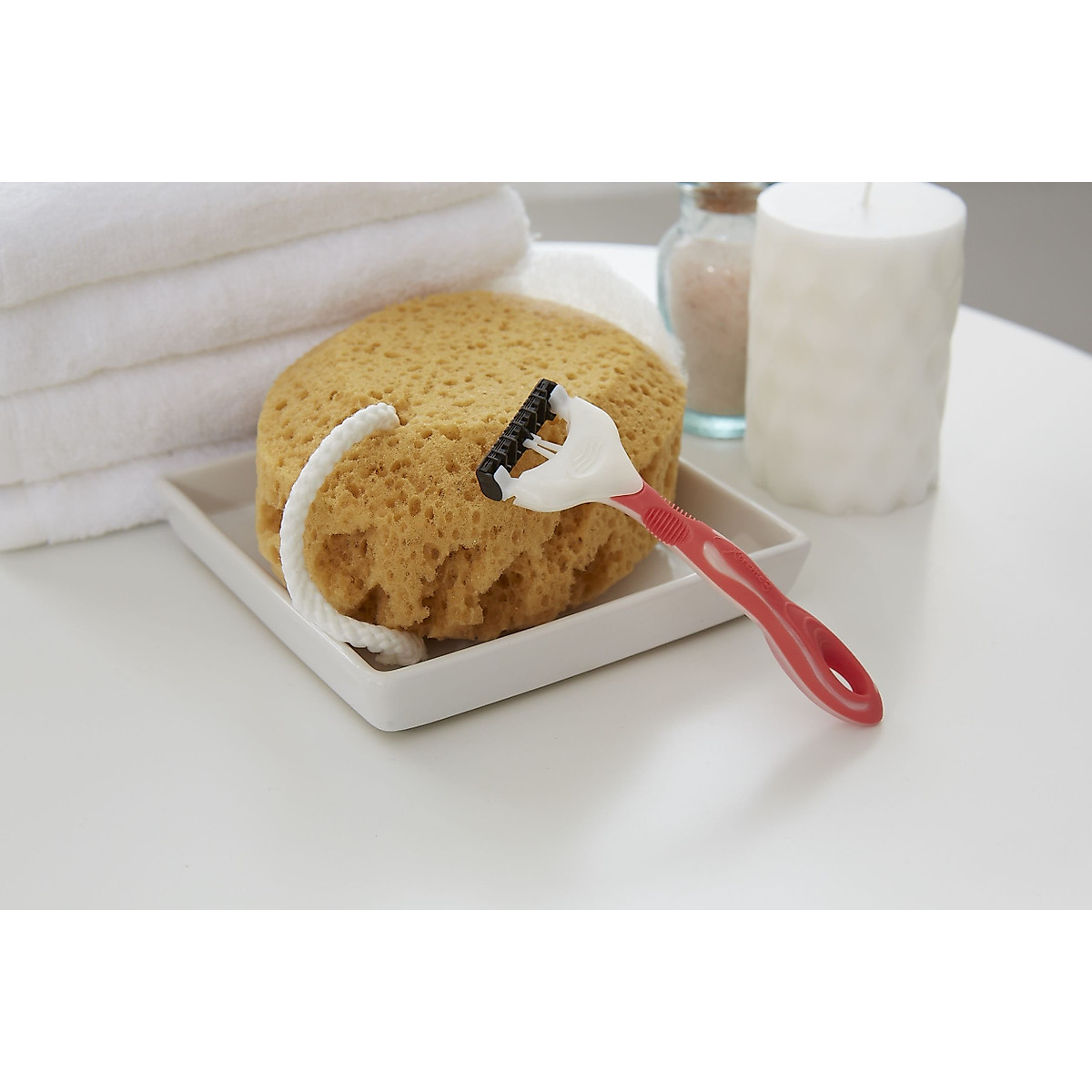 Schick Xtreme3 Women's Disposable Razors with Hawaiian Tropic Scented Handles, 4-Count (Pack of 2)