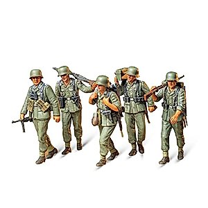 TAMIYA 300035184 1:35 WWII Figurine Set, Machine Gun Troop in Manoeuvre (5)