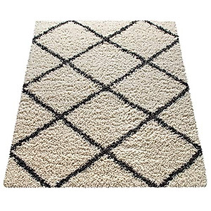 Boho Shag Rug in Cream with Modern Diamond Pattern, Scandinavian Design, Size:6'7" x 9'2"