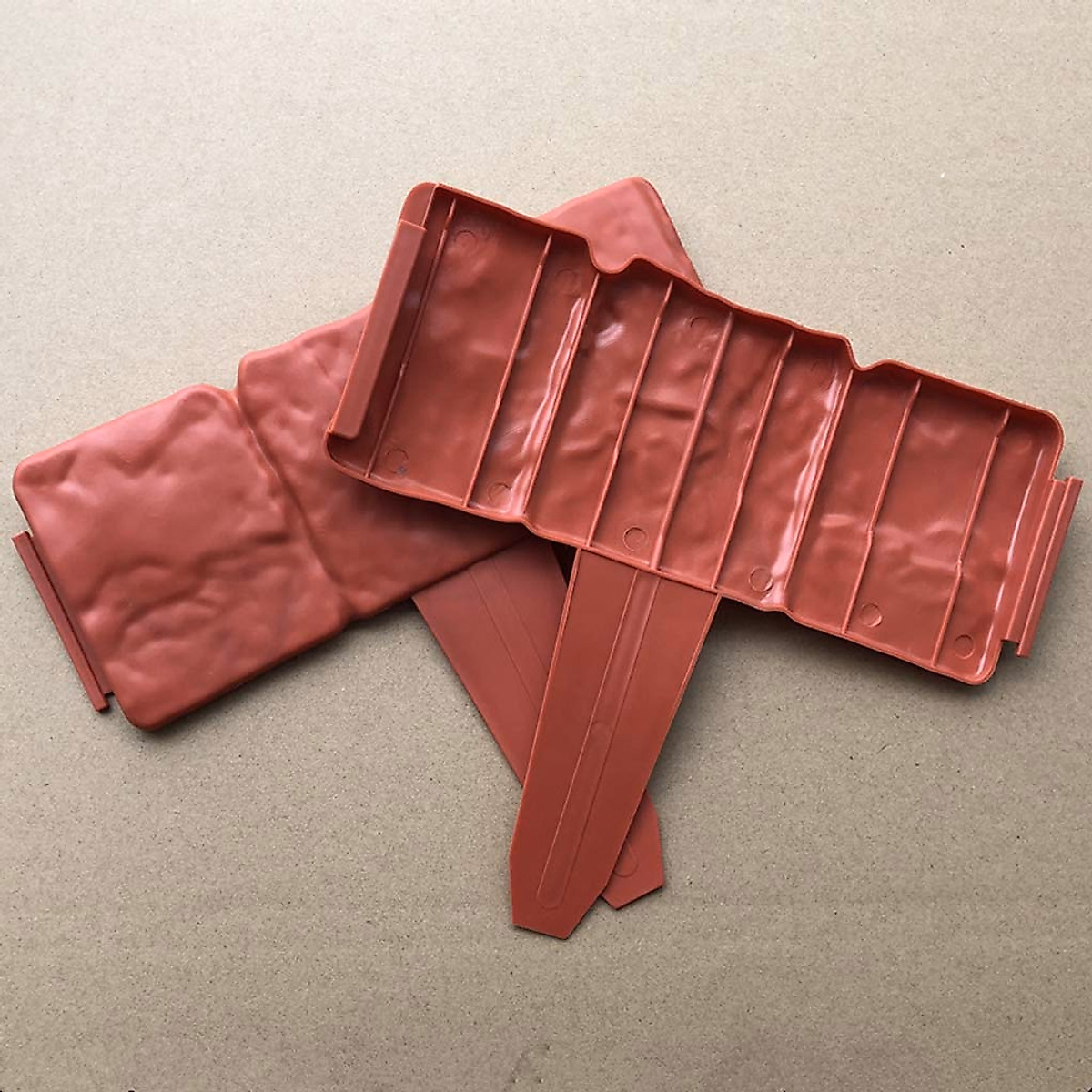 Tubayia Pack of 10 Lawn Edging Flower Bed Edging Imitation Stone Garden Fence for Garden Decoration (Orange)