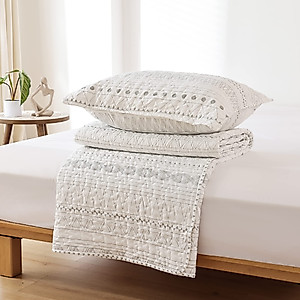 JANZAA Quilt Bedding Set Boho for All Season, 3 PCS Bedspreads Queen Size with Grey Geometry Pattern On White (Two Pillow Cases)