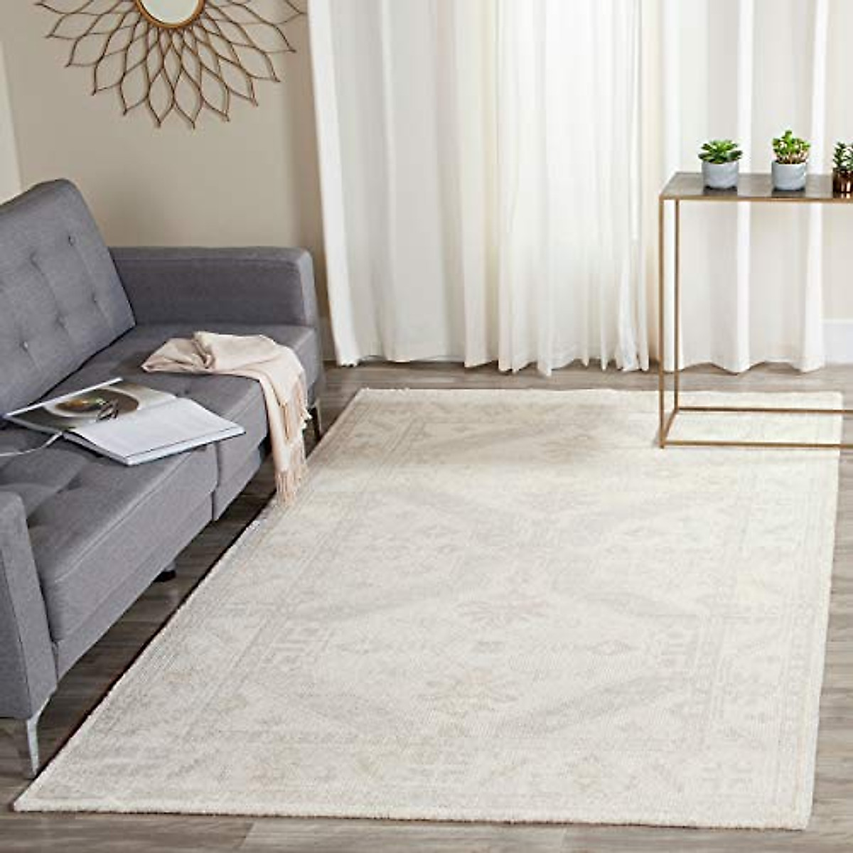 SAFAVIEH Maharaja Collection Accent Rug - 4' x 6', Beige & Blue, Hand-Knotted Traditional Viscose, Ideal for High Traffic Areas in Entryway, Living Room, Bedroom (MHJ442A)