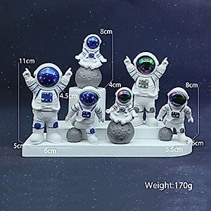 LUOZZY 4 Pcs Astronaut Figurines Cake Topper Miniature Astronaut Toys Space Cake Topper Spaceman Statues for Home Desktop Decor Space Theme Party Decorations