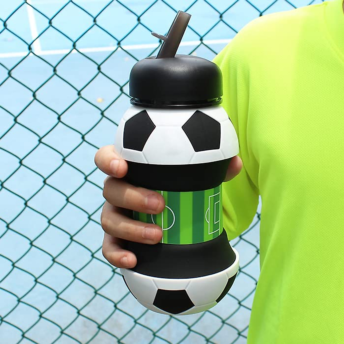 Louis Donné 12.4 x 10.3 x 9.7 cm folding silicon Soccer Water Bottle 100 percent food grade Collapsible Soccer Toddler Water Bottle with Carabiner for School outdoor Birthday Gifts for Boys and Girls