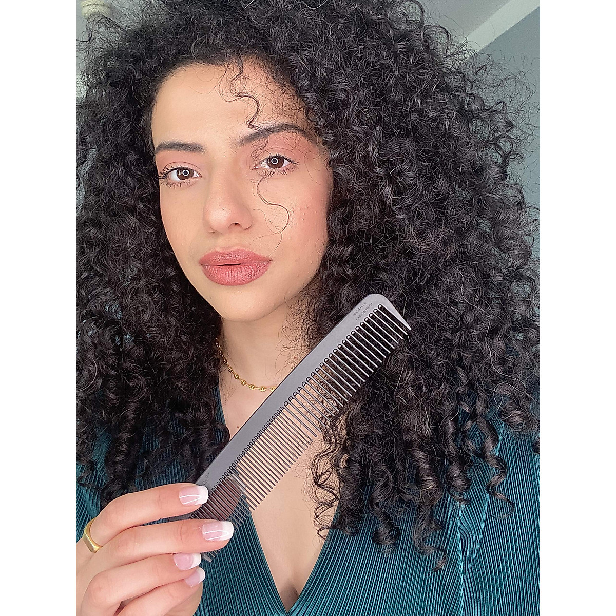 Chicago Comb Model 6 Carbon Fiber, 7 inches (17.8 cm) long, anti-static, graphite black, made in USA