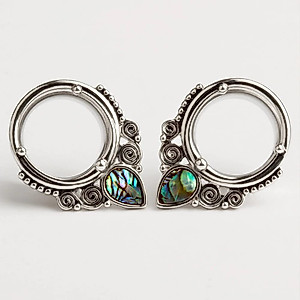 KUBOOZ(1 Pair) Popular Sea-shell Stainless-steel Ear Plugs Tunnels Gauges Stretcher Piercings,10 grams