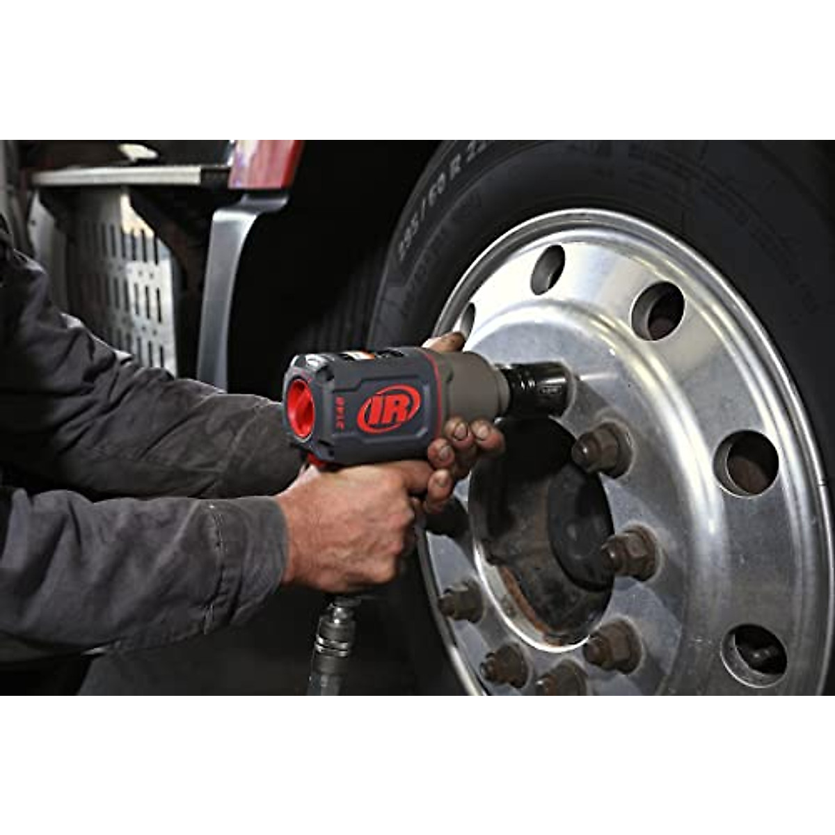 Ingersoll Rand 2146Q1MAX 3/4-Inch Drive, Air Impact Wrench, Quiet, 2,000 ft-lbs Nut-busting torque, Maintenance Duty, Pistol Grip, Standard Anvil , Gray