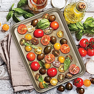 Glad Baking Pan Nonstick - Oblong Metal Dish for Cake and Lasagna - Heavy Duty Carbon Steel Bakeware, Medium