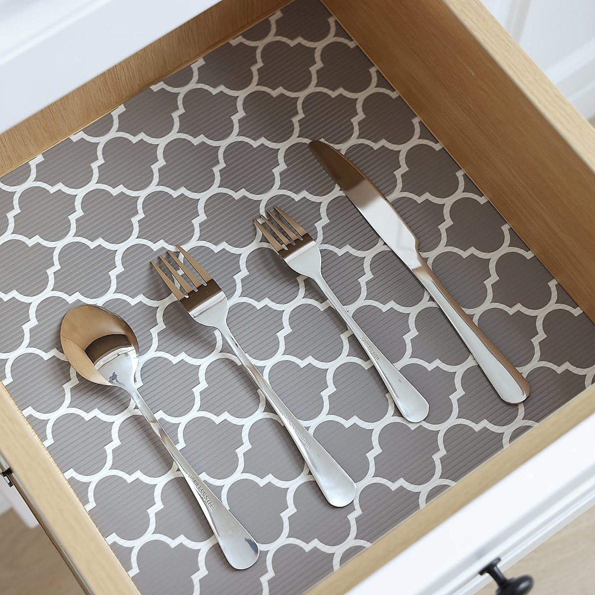 Moretoes Shelf Liners for Kitchen Cabinets, Non-Adhesive 17.5 Inch x 25 Feet Non Slip Durable and Strong Drawer Liner Roll for Wire Shelf Cupboard Dresser Closet (White Rhombus Gray Bottom)