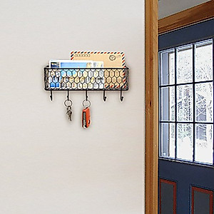 MyGift Wall Mounted Farmhouse Matte Black Chicken Wire Metal Entryway Mail Holder Letter Organizer Storage Basket with 5 Key Hooks