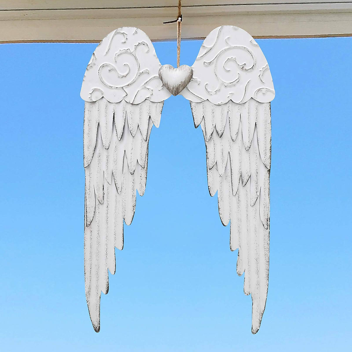 E-view Metal Angel Wings Plaques with Heart - Decorative Angel Wing Sculptures Hanging Wall Art Antique Decor for Home Bedroom (1 Piece)