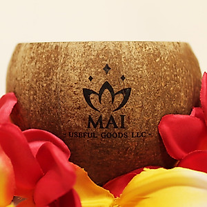 Tropical Coconut Candle with Wooden Wick - Coconut Scented Coconut Shell Candle Made with Real Hollow Coconut Shells - Great Beach Scented Candle Coconut and Relaxing Bath Decor (Coconut Scent)