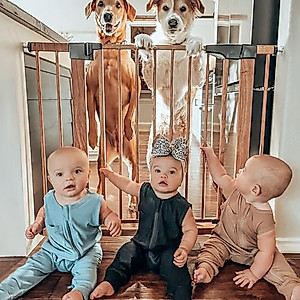 BABELIO Metal Baby Gate with Wood Pattern, 29-40" Easy Install Pressure Mounted Dog Gate, Ideal for Stairs and Doorways, with Wall Protectors and Extenders, No Tools Required