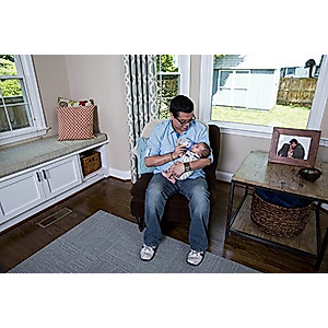 Lansinoh Momma Breastmilk Feeding Bottle with NaturalWave Nipple, 1 Count, 8 Ounce, Medium Flow Nipple, Soft Silicone Nipple, Collapse Resistant, Anti-Colic, BPS and BPA Free