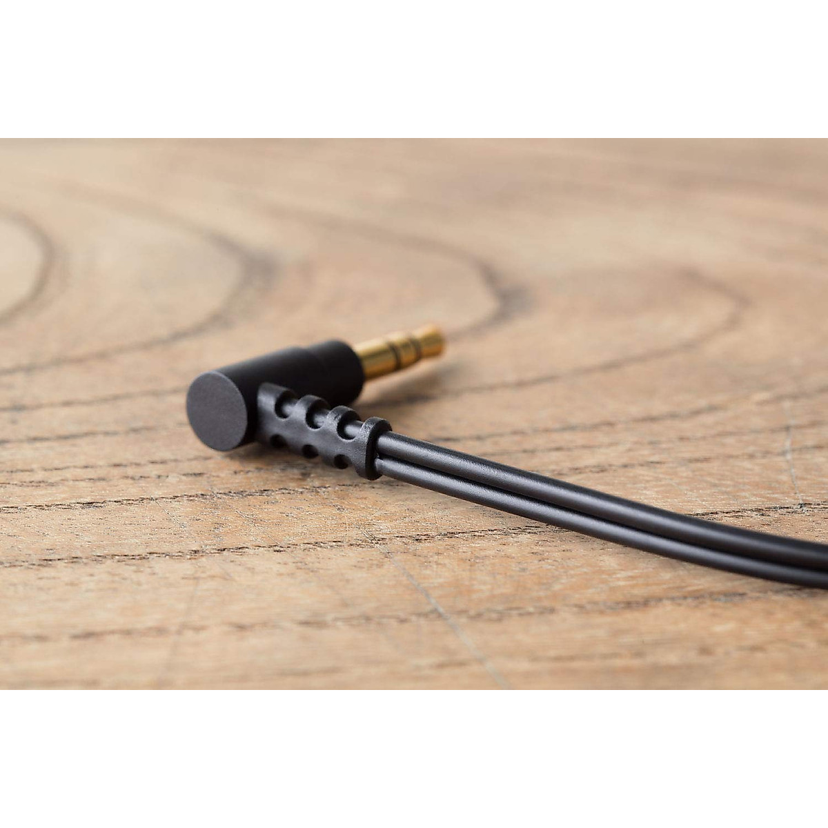 Final E1000 in-Ear Isolating Earphones, 6.4mm Dynamic Driver, Hires Certified, Durable Cable, Award Winning, Designed in Japan (Black)
