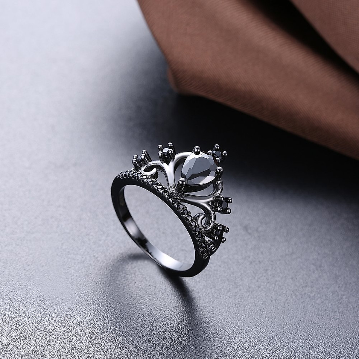 WANGYUSHENG Womens Black Gold Plated Cubic Zirconia CZ Fashion Teardrop Princess Crown Tiara Ring Wedding Band (9)