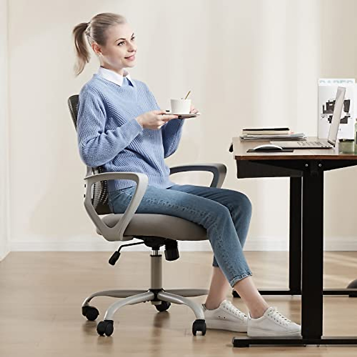 Office Chair, Desk Chair, Managerial Executive Chair, Ergonomic Home Office Desk Chairs, Computer Chair with Comfortable Armrests, Mesh Desk Chairs with Wheels, Mid-Back Task Chair with Lumbar Support