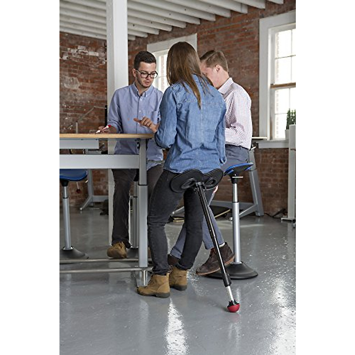 Focal FKS-1000-BK Safco Products Mogo Seat, Leaning Stool, Portable, Indoor/Outdoor Use, Black