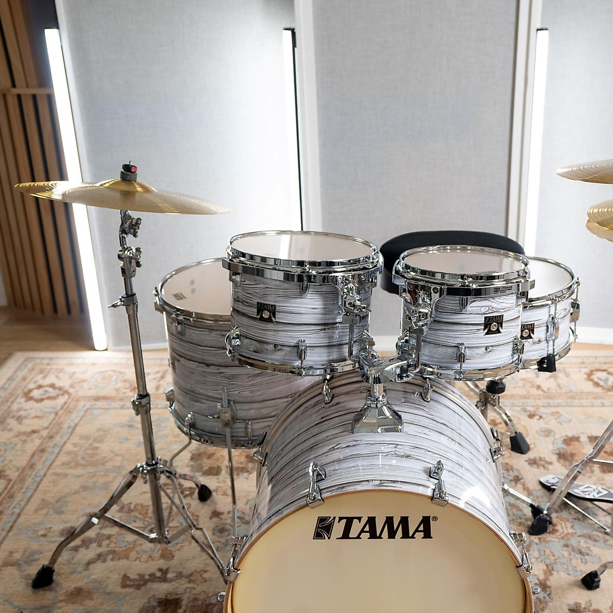 Meinl 18" Crash/Ride Cymbal - HCS Traditional Finish Brass for Drum Set, Made in Germany, 2-YEAR WARRANTY (HCS18CR)