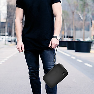 PAIYULE Travel Case Compatible with Gillette Heated Razor for Men, Starter Shave Kit Storage Holder for Blade Refills, Clipper Guards, Charging Dock and Accessories-Black(Box Only)