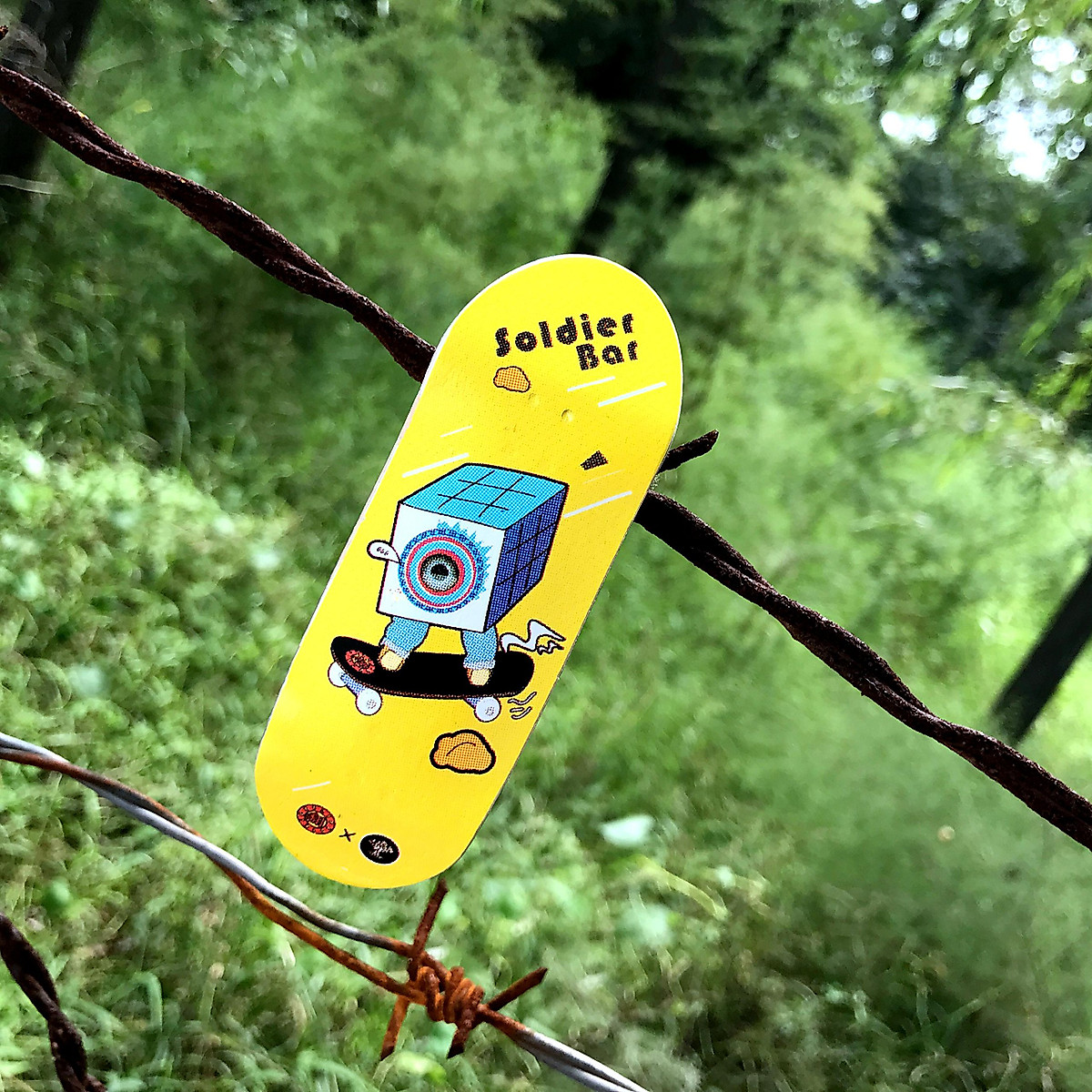 SOLDIER BAR Fingerboards Complete Colour Maple Handmade Wooden Fingerboards (Update Slivery King Trucks, Handmade Blue Wheels) Magic Cube