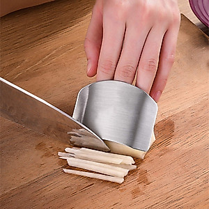 NAMERDA Finger Guards For Cutting, 2PCS Kitchen Tool Stainless Steel Finger Guard Finger Protector, Avoid Hurting When Slicing and Dicing Kitchen Safe Chop Cut Tool