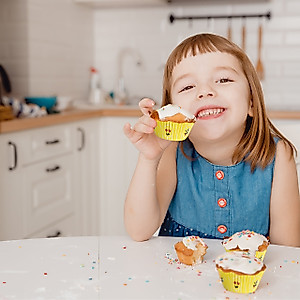 Emoticon Liners Party Cupcake Holders - Emoticon Birthday Party Favors, Emoticon Cupcake Liners, Emoticon Muffin Wrappers, Emoticon Bday Favors (40 Pc / 2 Emoticon Styles Per Pack)