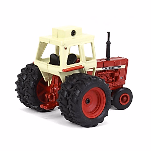 ERTL 1/64 Farmall 856 Narrow Front w/Rear Duals & Cab 44290
