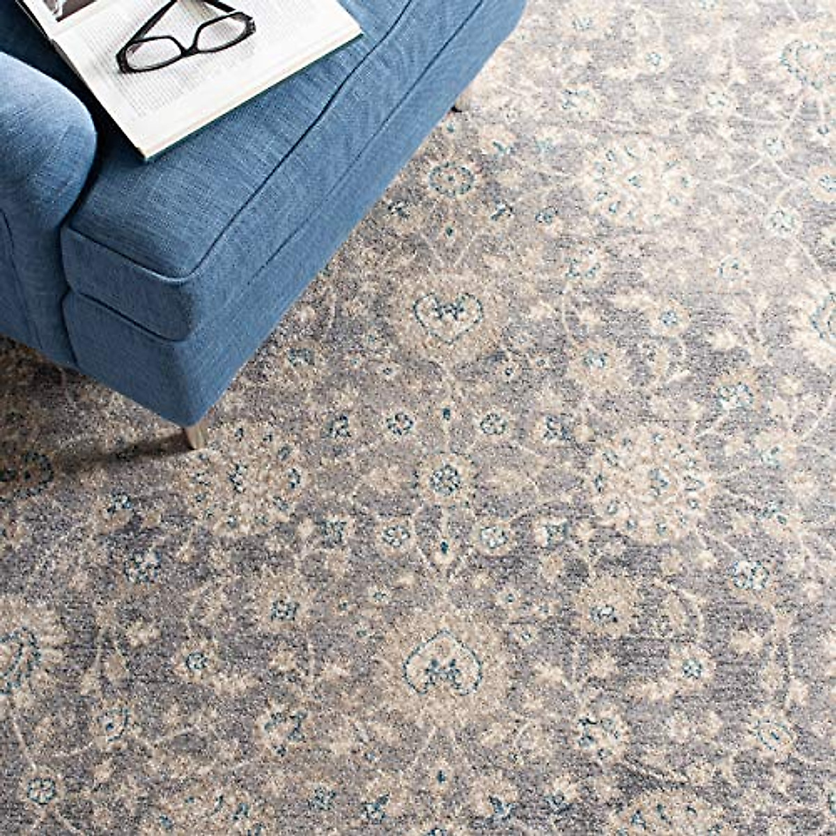 SAFAVIEH Sofia Collection 9' x 12' Light Grey/Beige SOF330B Vintage Oriental Distressed Non-Shedding Living Room Bedroom Dining Home Office Area Rug